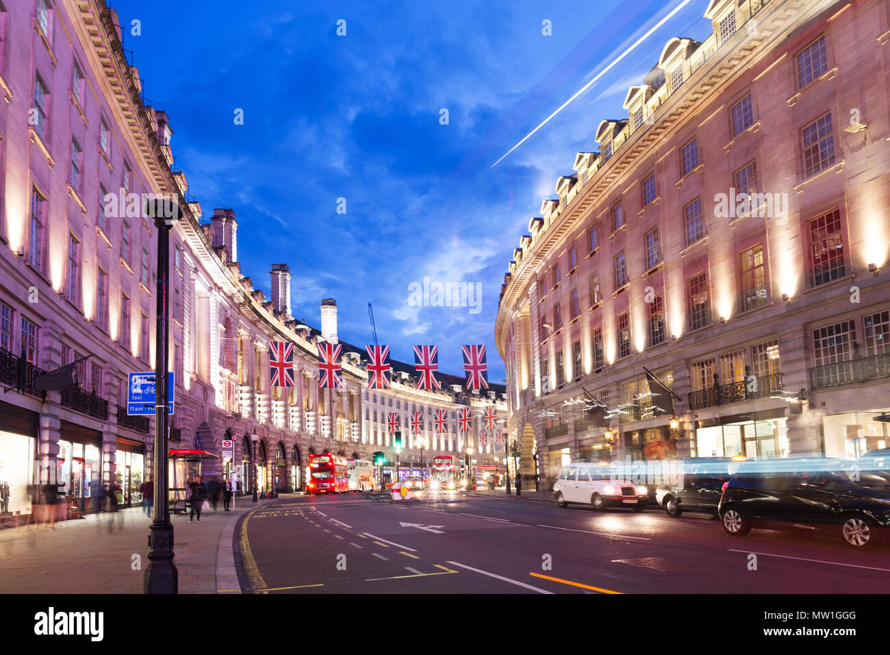 Buckingham palace illumination hi-res stock photography and images - Alamy