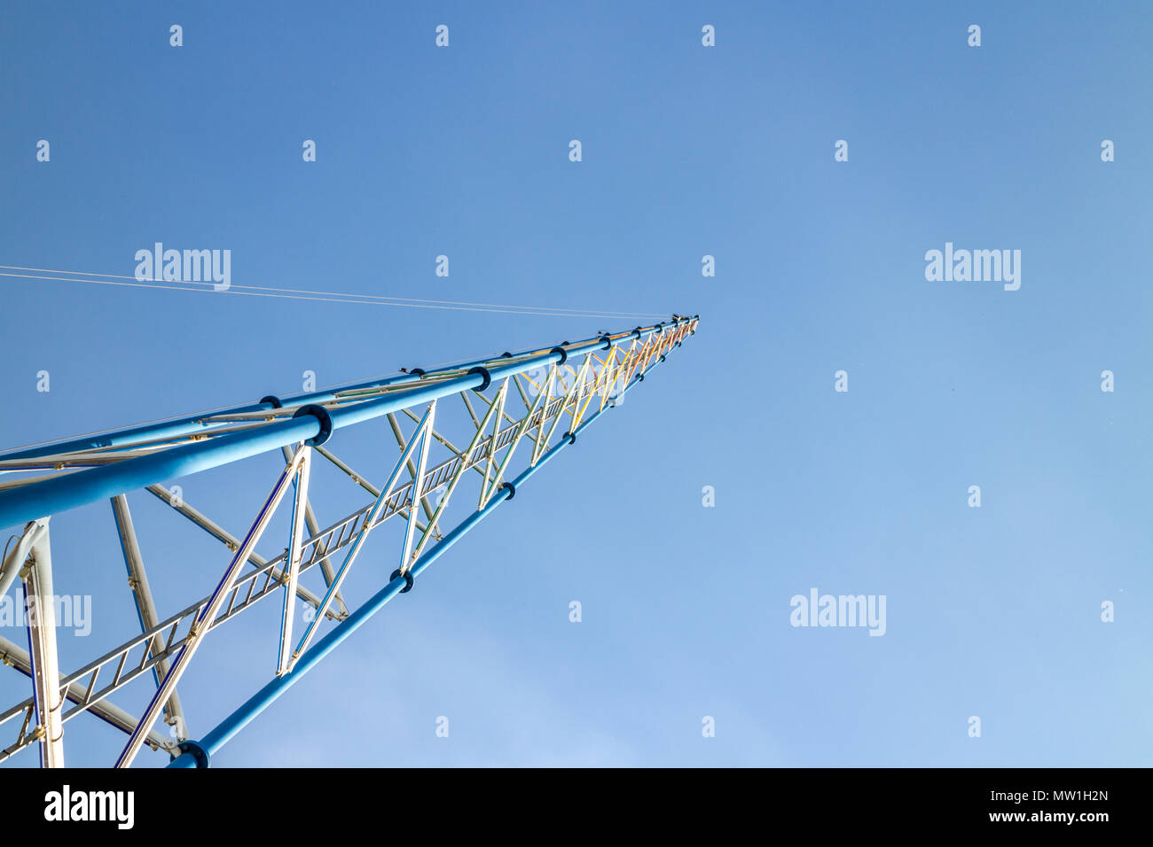 Amusement park, slingshot structure Stock Photo - Alamy