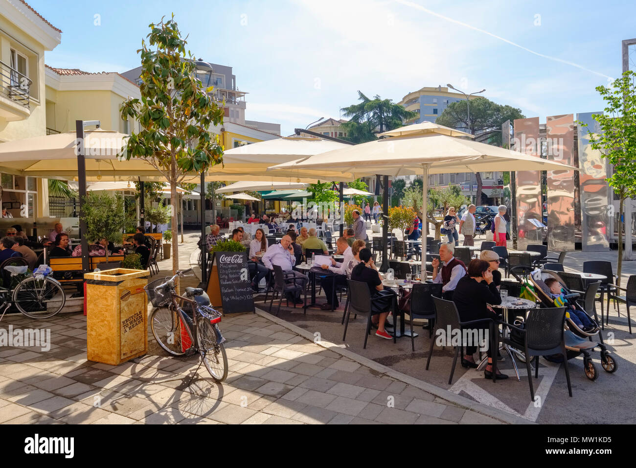 Café, Avni-Rustemi-Platz, Sheshi Avni Rustemi, downtown, Tirana ...