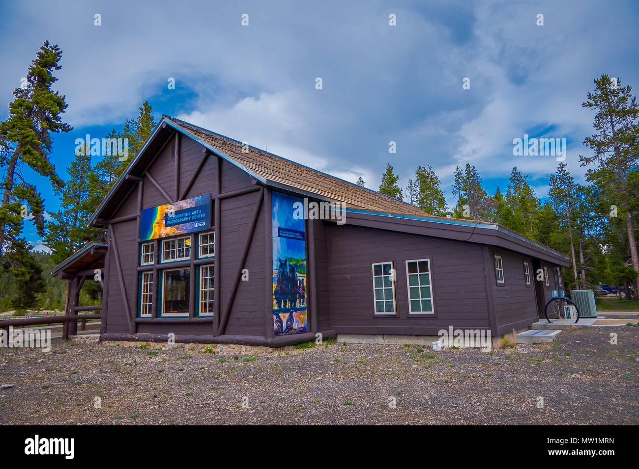 Oldfaithfulvisitorcenter hi-res stock photography and images - Alamy