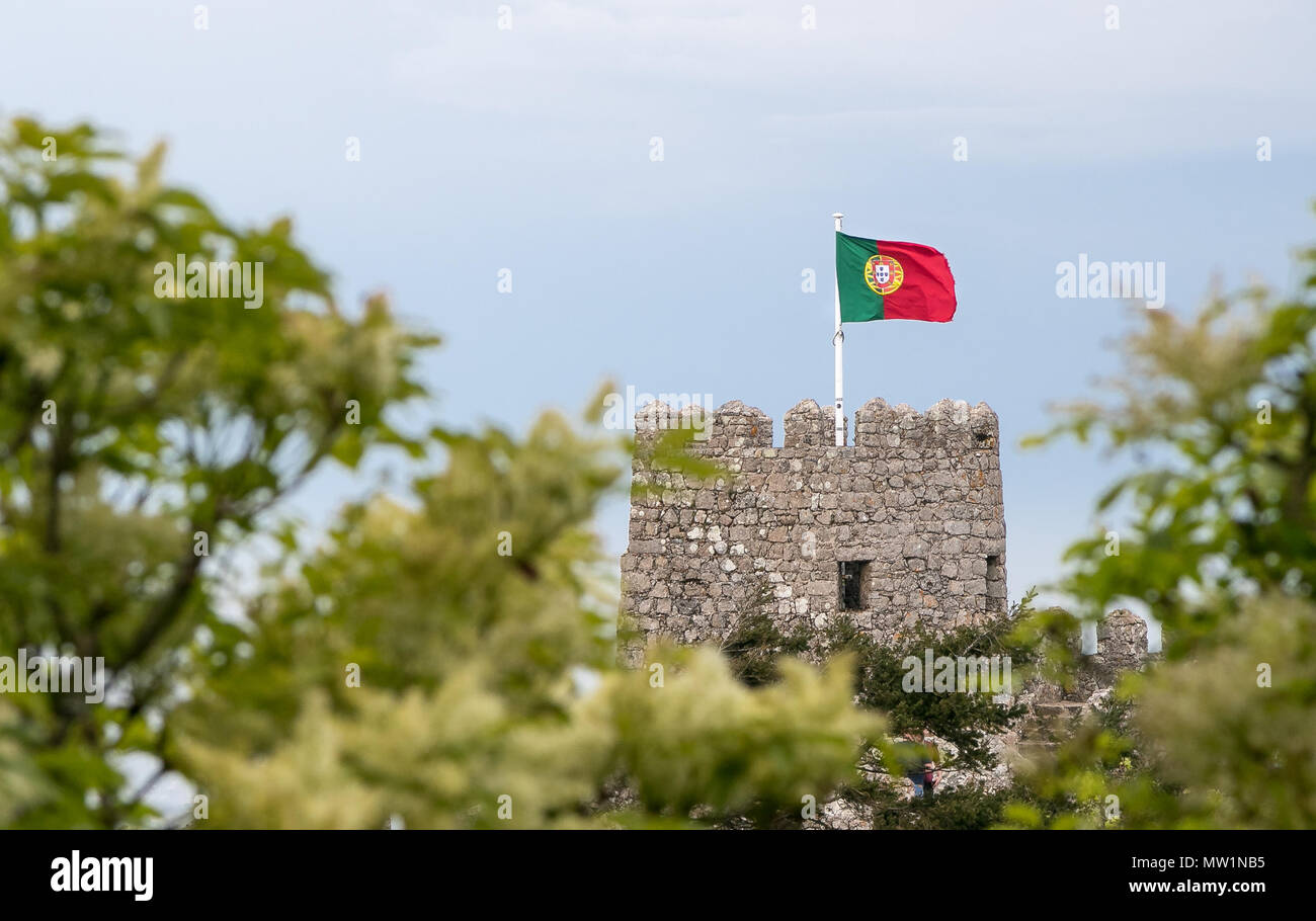 Portugal scenic travel moorish castle hi-res stock photography and ...