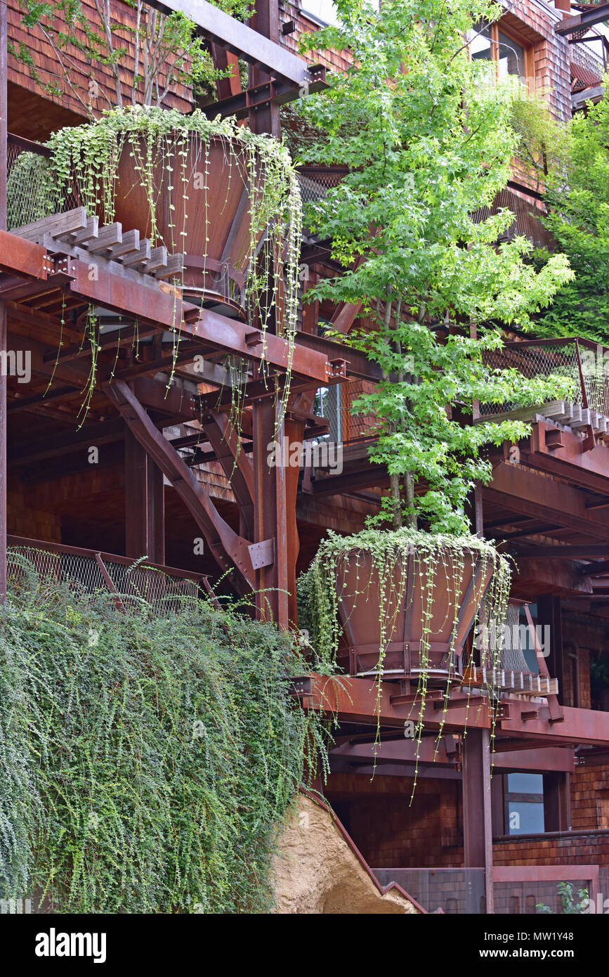 Condominio 25 Verde, an environmentally conscious condo building (urban ...