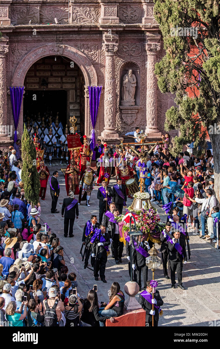 Easter mexico religious parade hi-res stock photography and images - Alamy