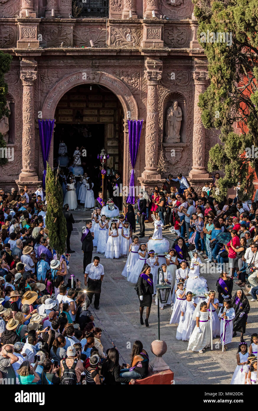 Easter mexico religious parade hi-res stock photography and images - Alamy