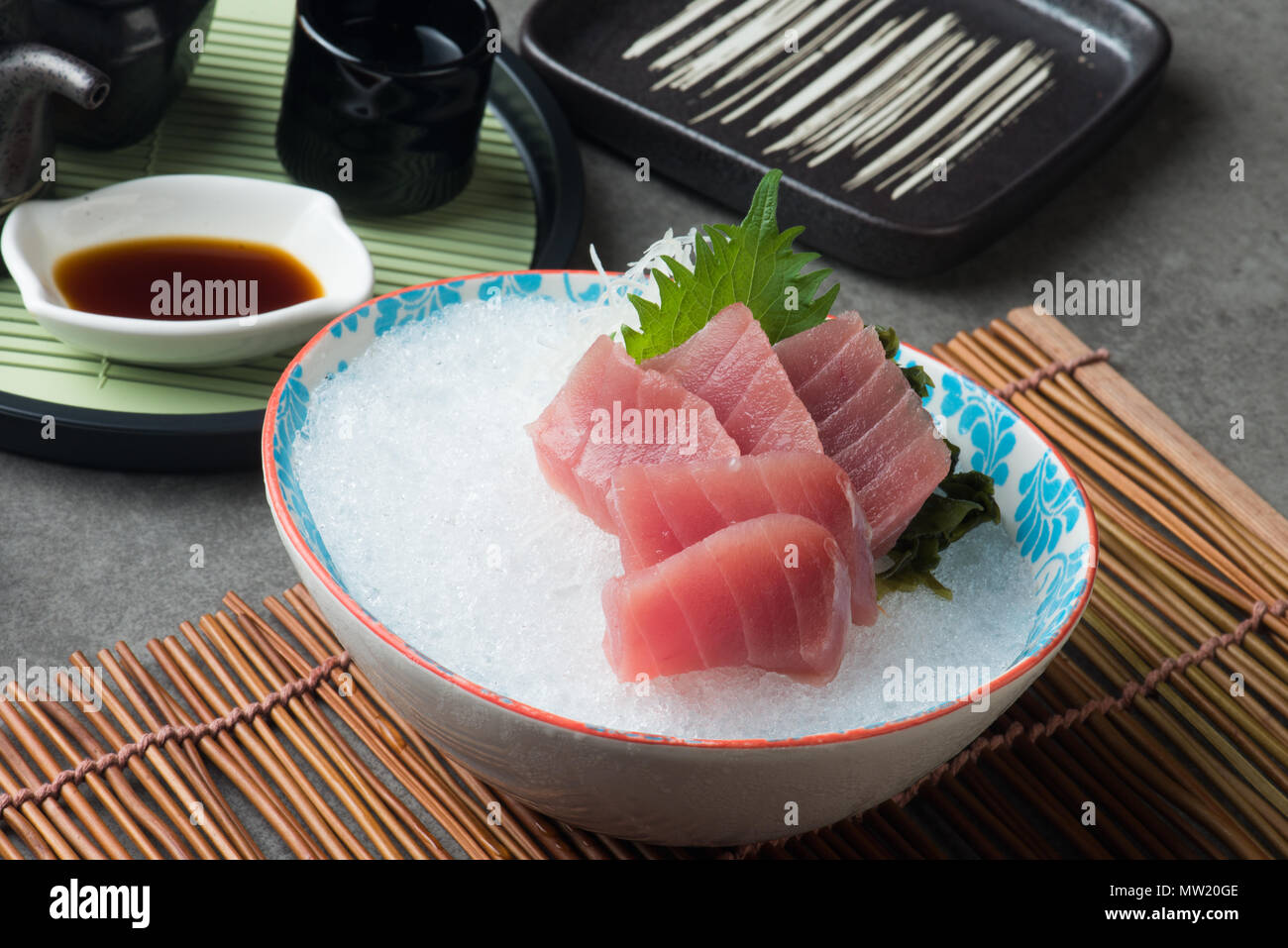 magura Akami , Tuna Sashimi sushi Stock Photo - Alamy