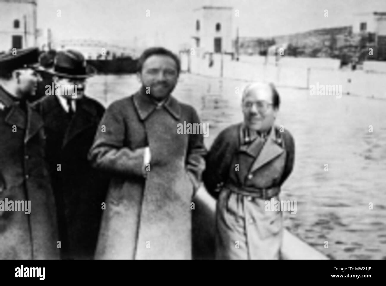 . English: Jimbo Wales and Larry Sanger photo before retouch. . edited ...