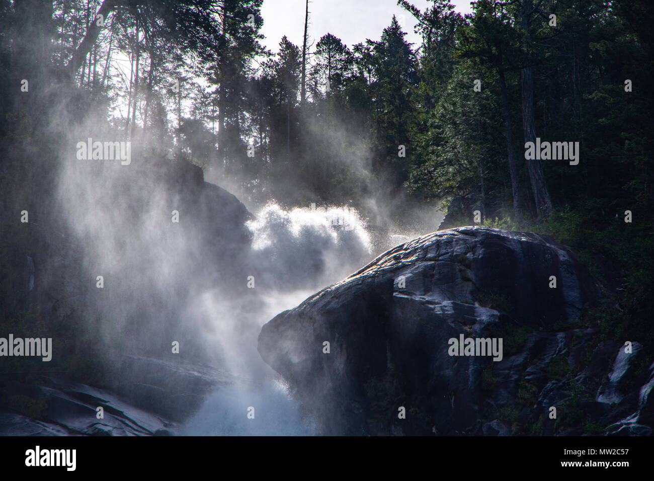 Shannon falls vancouver waterfall hi-res stock photography and images ...