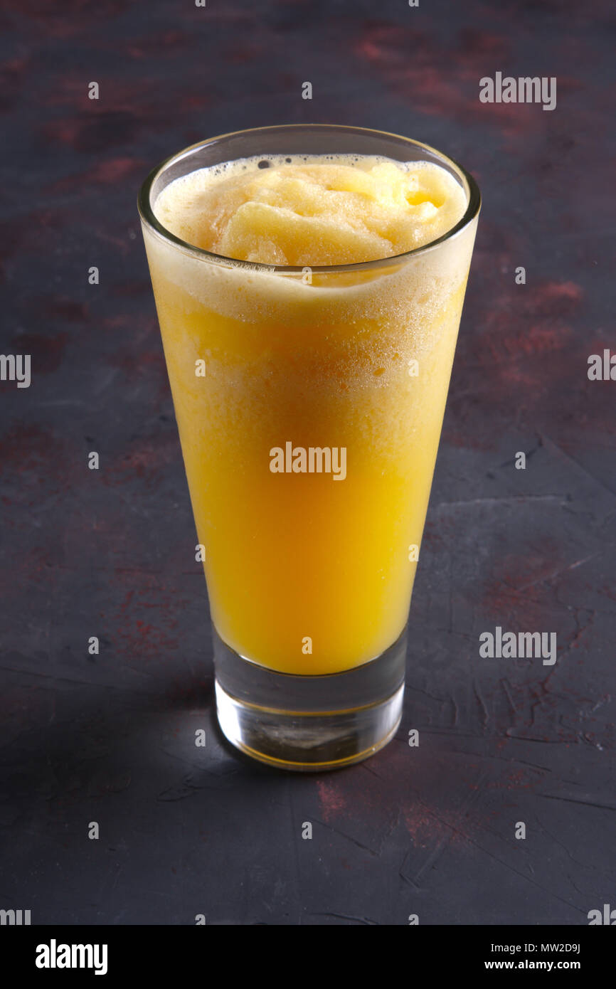Crushed ice cup hi-res stock photography and images - Alamy