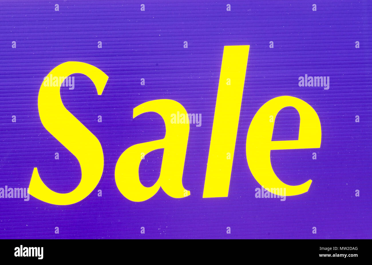 Business sale sign hi-res stock photography and images - Alamy