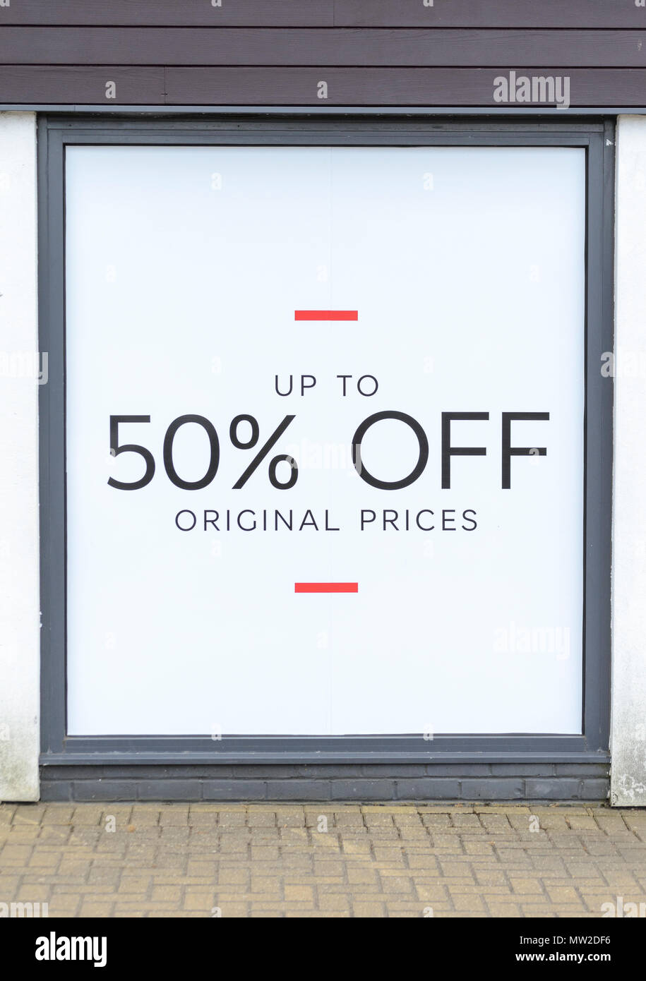 Reduced prices sign hi-res stock photography and images - Alamy