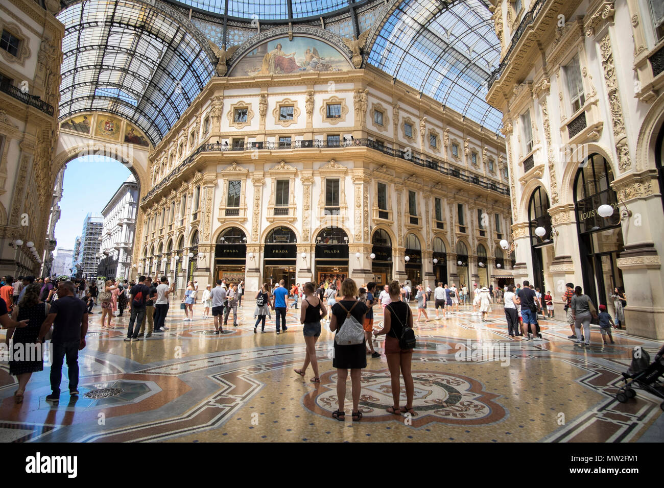 Milan shopping mall hi-res stock photography and images - Alamy