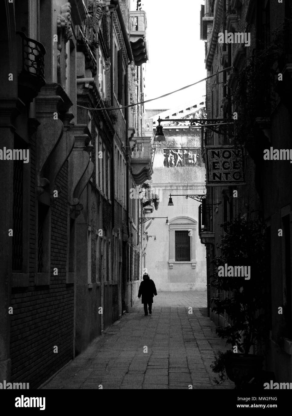 Woman silhouette alley Black and White Stock Photos & Images - Alamy