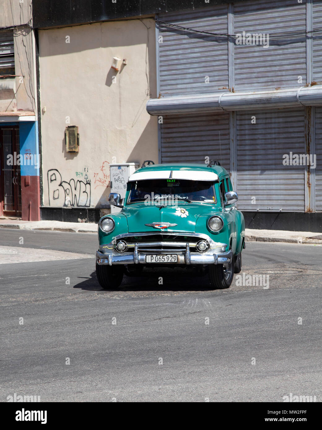 One of Cuba's famous American classic cars of the 1950s Stock Photo - Alamy