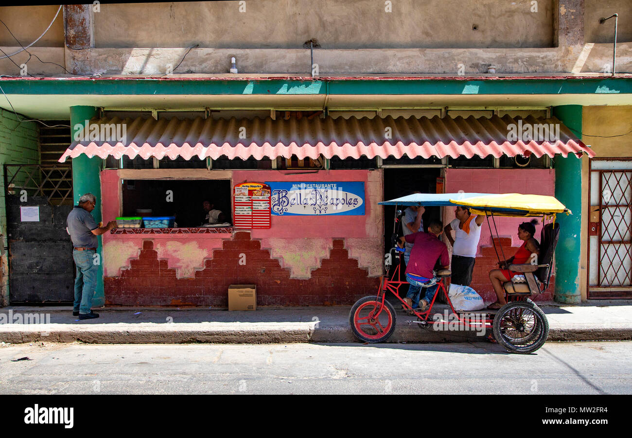 Havana eatery hi-res stock photography and images - Alamy