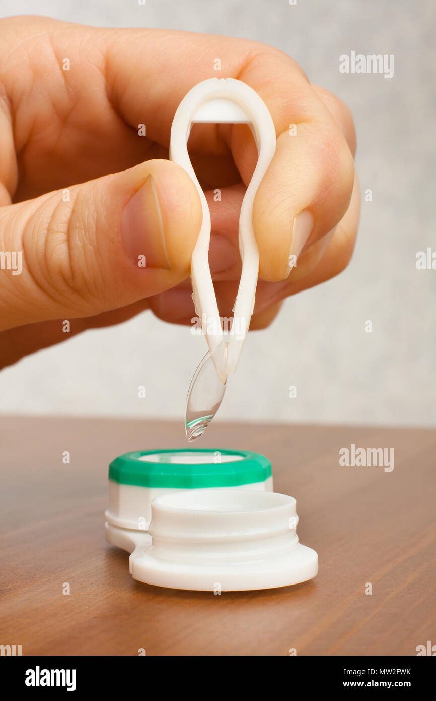 Hand lens hi-res stock photography and images - Alamy