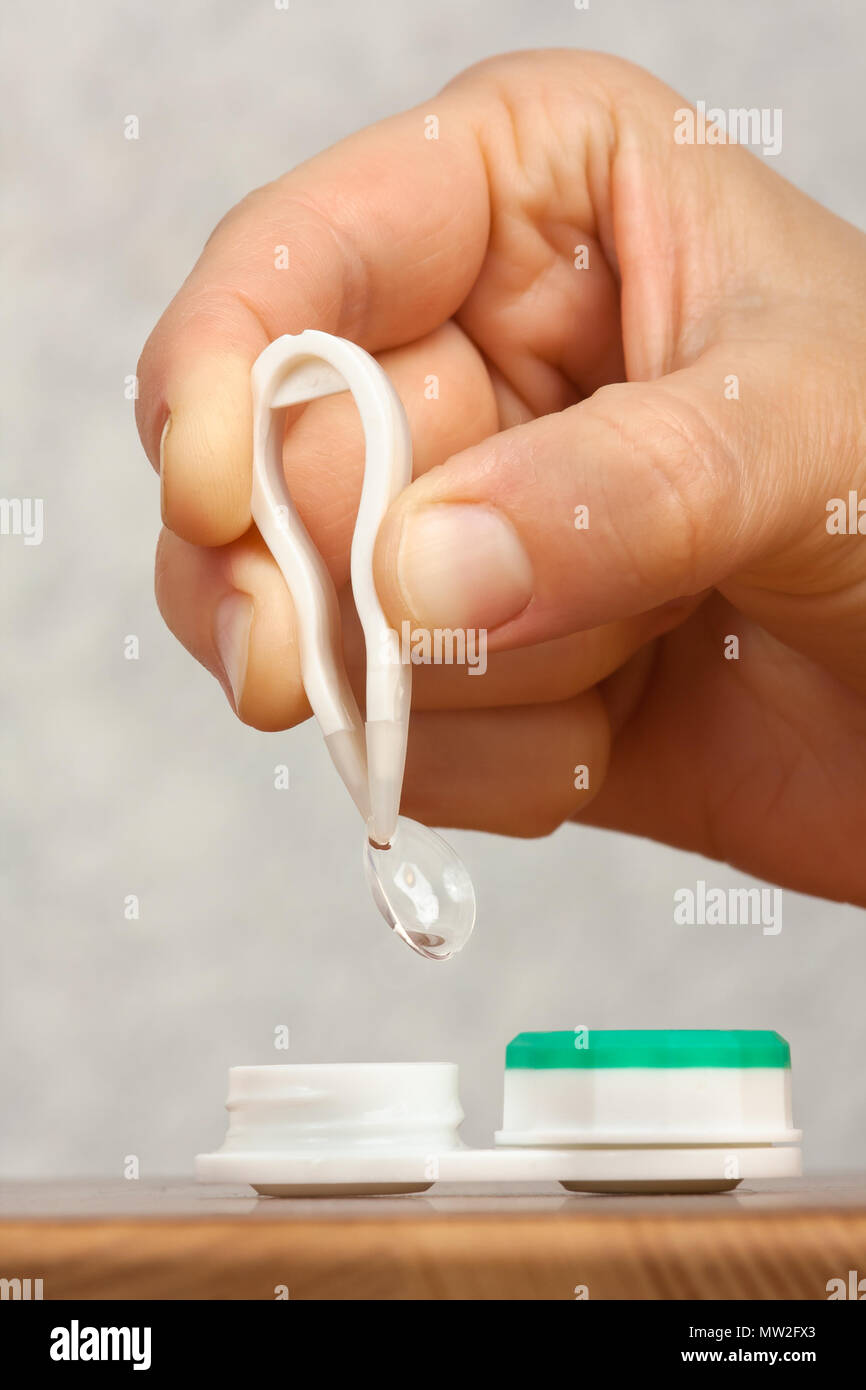 Hand lens hi-res stock photography and images - Alamy