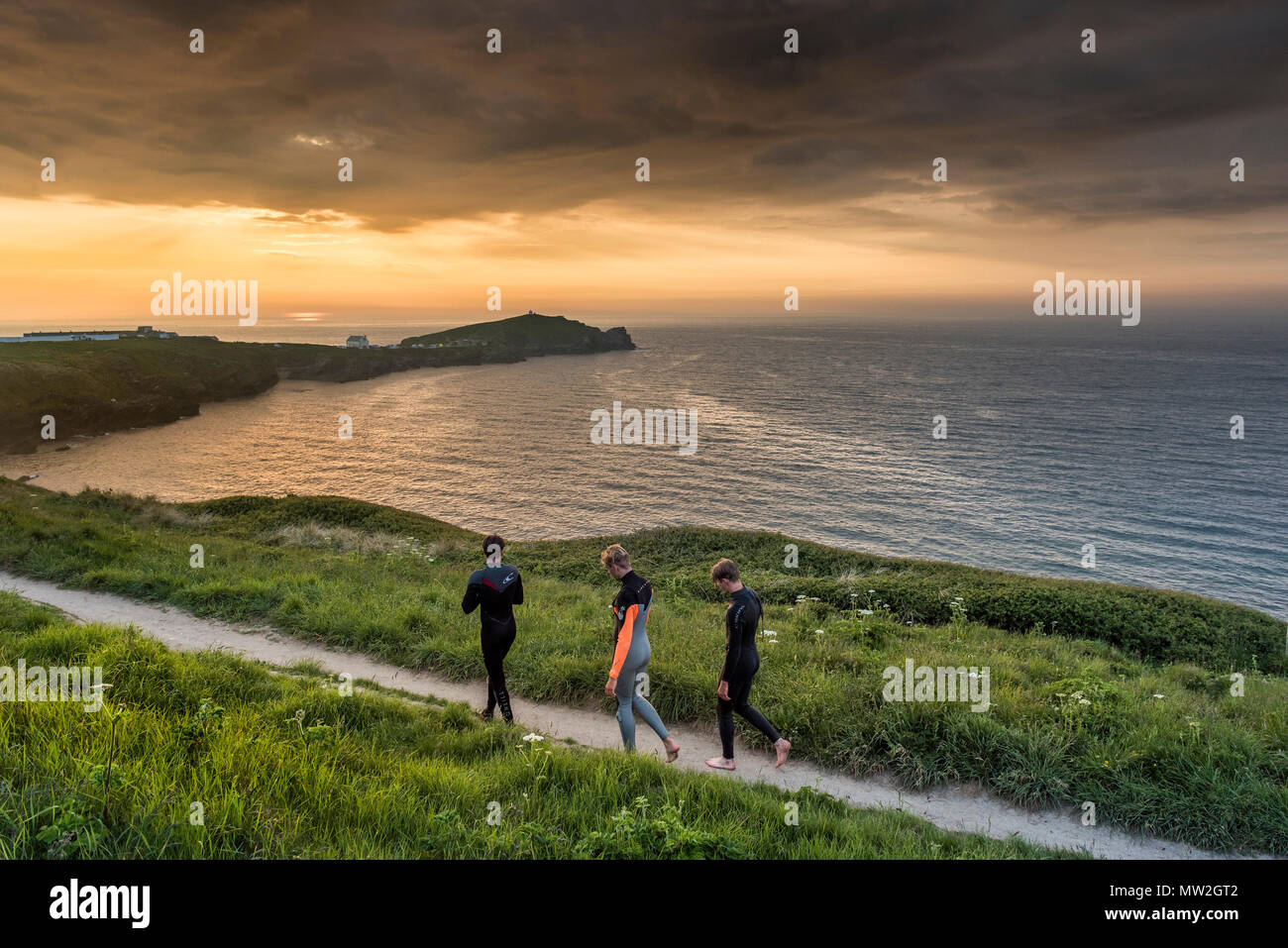 A stunning sunset over Towan Head in Newquay in Cornwall Stock Photo ...