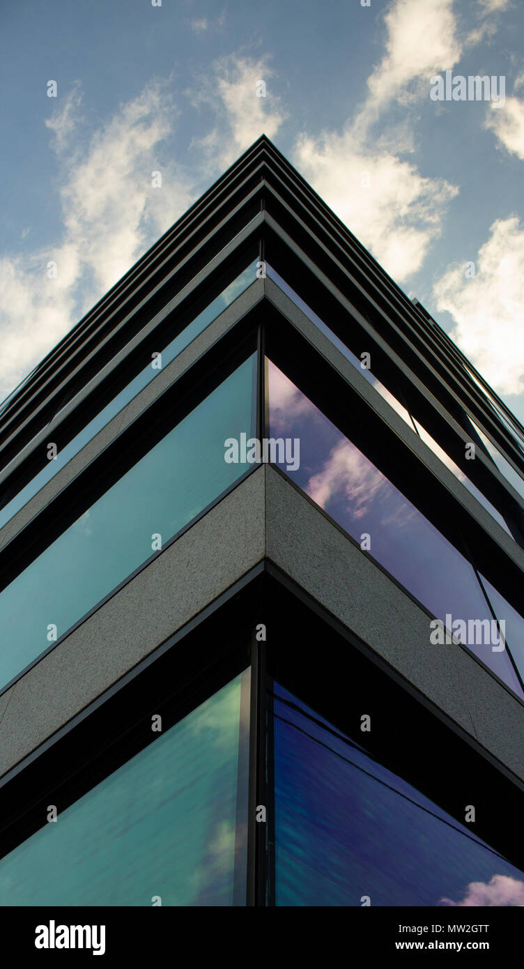 Tall gray building hi-res stock photography and images - Alamy