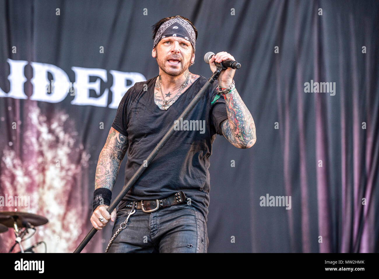 Thin lizzy hi-res stock photography and images - Alamy