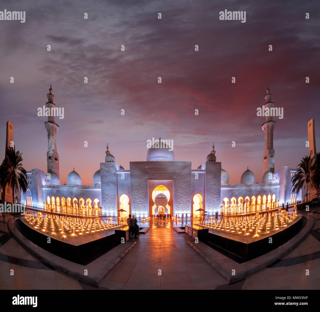 Sheikh zayed grand mosque at sunset hi-res stock photography and images ...