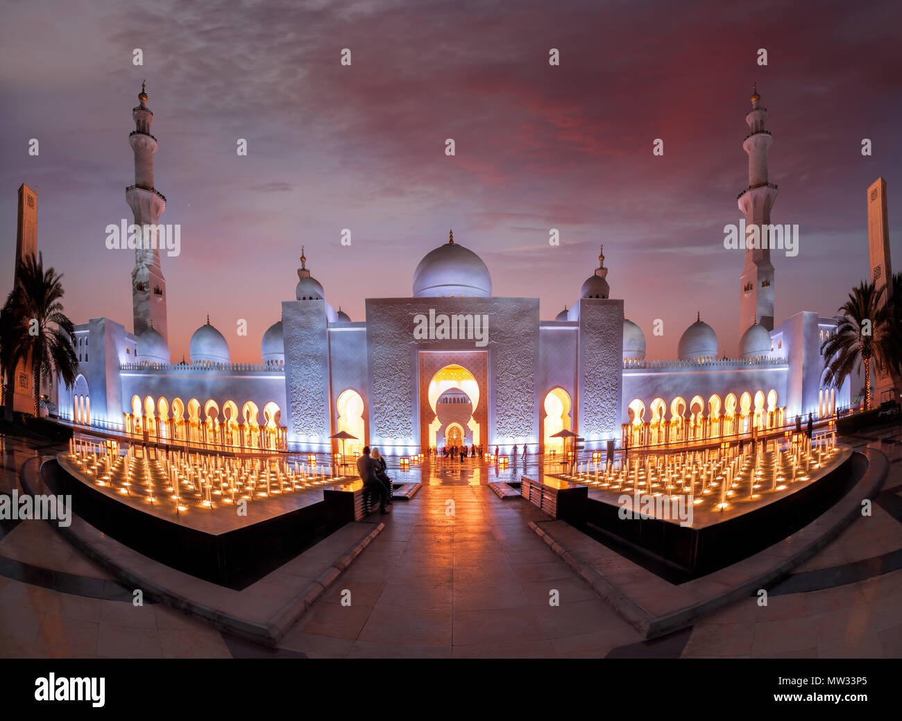 Sheikh zayed grand mosque at sunset hi-res stock photography and images ...