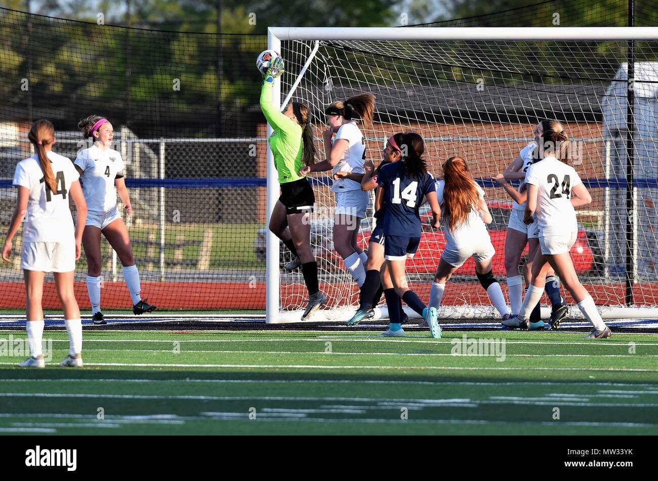 Girls soccer kick hi-res stock photography and images - Alamy