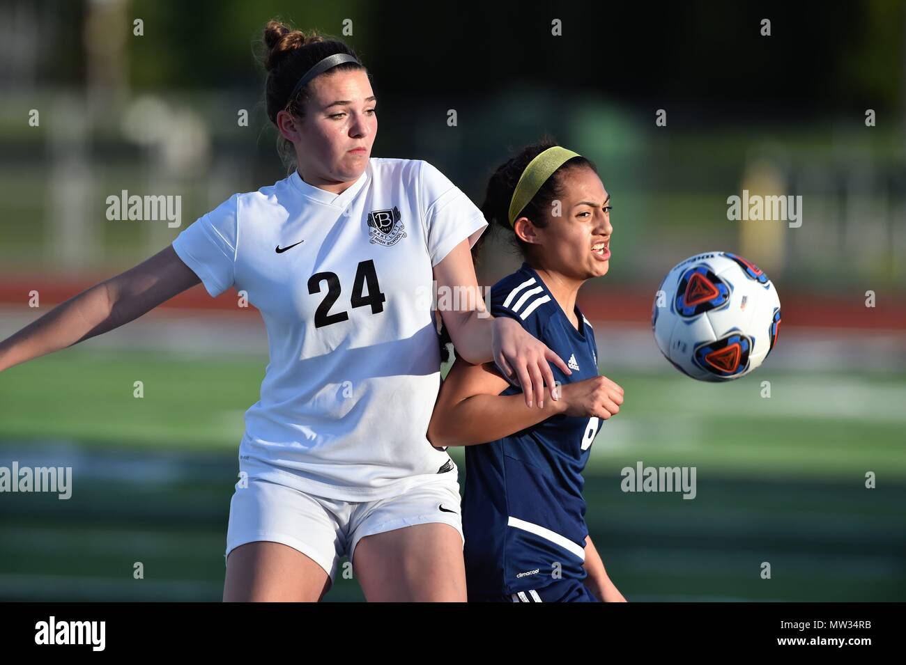 Soccer ball players sideline hi-res stock photography and images - Alamy