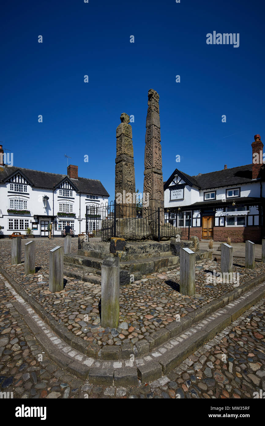 Sandbach cross hi-res stock photography and images - Alamy