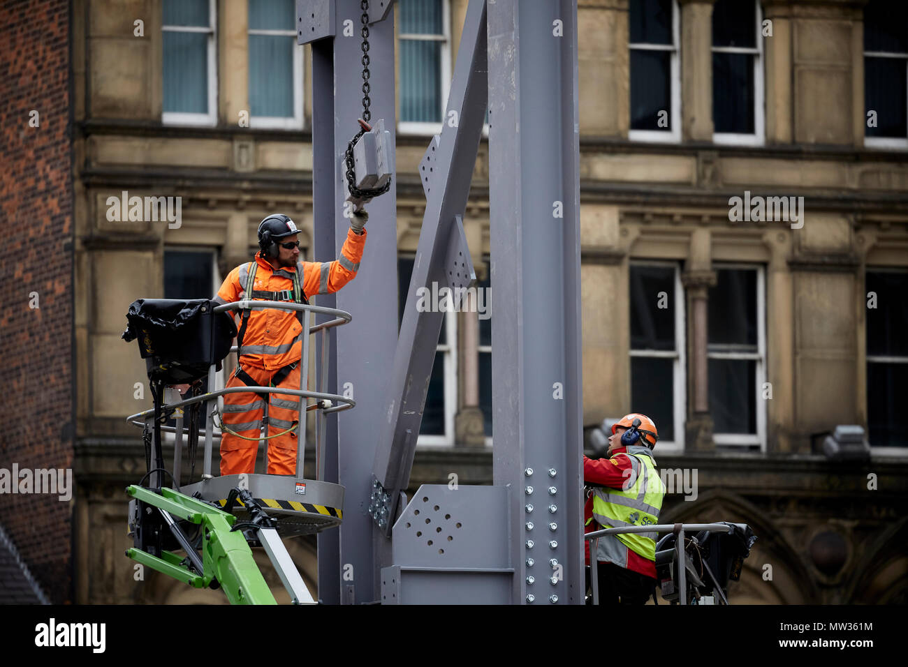 Marshall Construction (West Yorkshire) Ltd working to build a new 4 ...