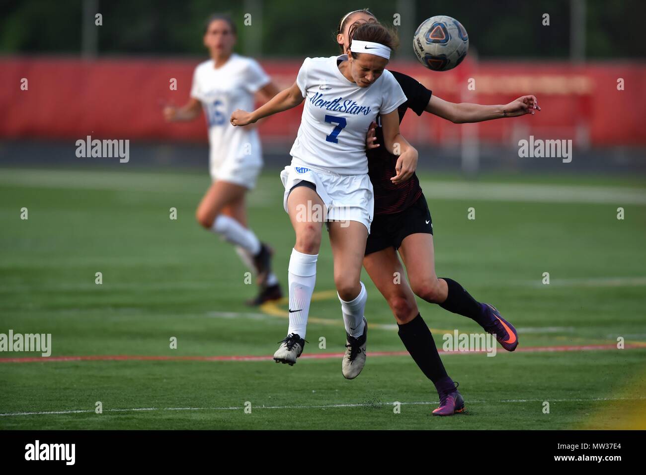 Women football soccer players header hi-res stock photography and ...
