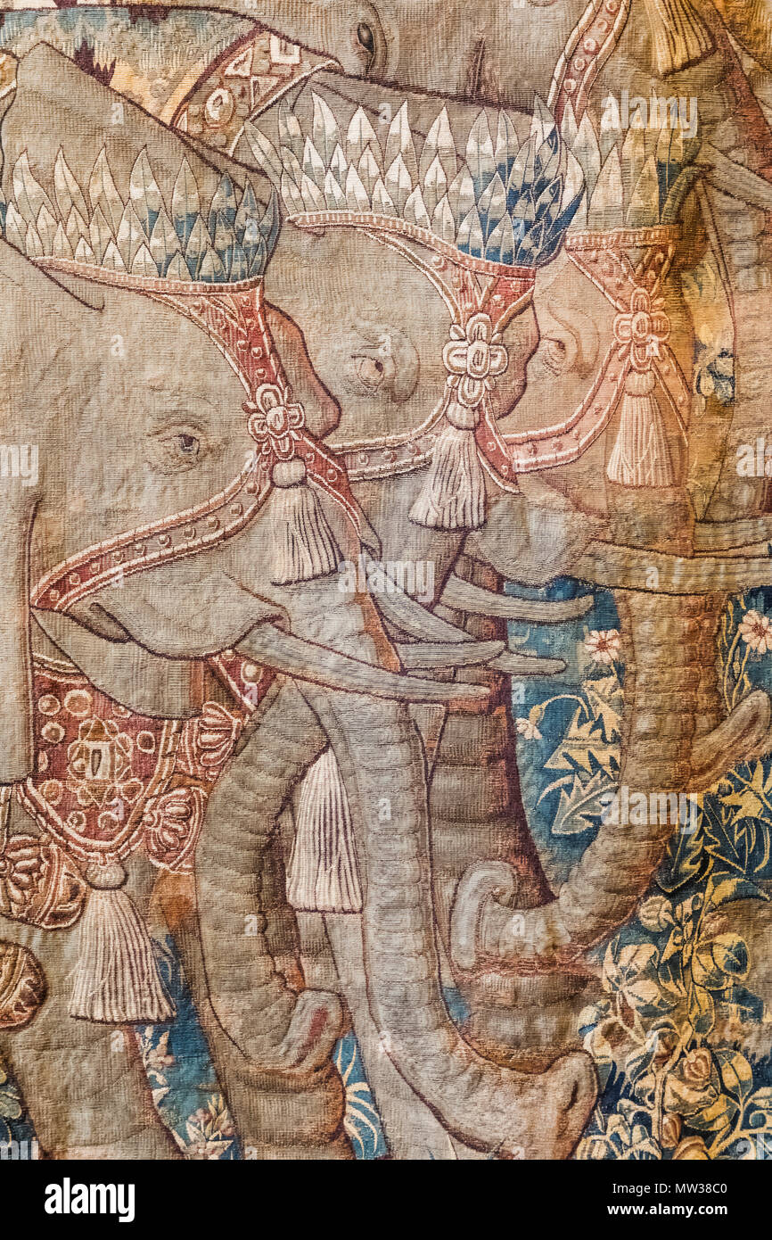 Tudor tapestry hi-res stock photography and images - Alamy