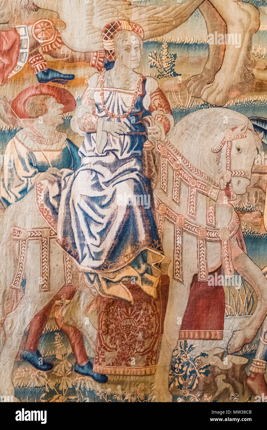 Tudor tapestry hi-res stock photography and images - Alamy