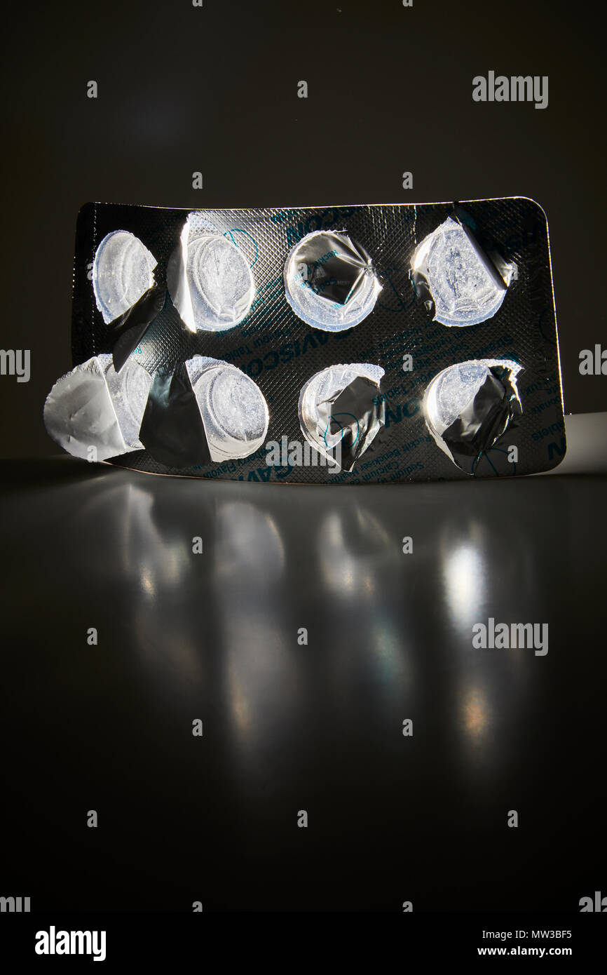 Tablet packaging hi-res stock photography and images - Alamy