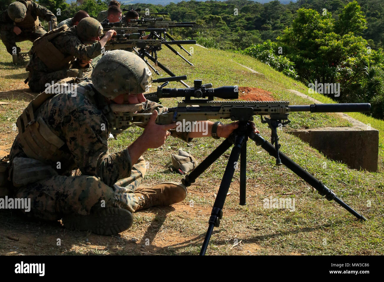 M40a6 sniper rifle hi-res stock photography and images - Alamy