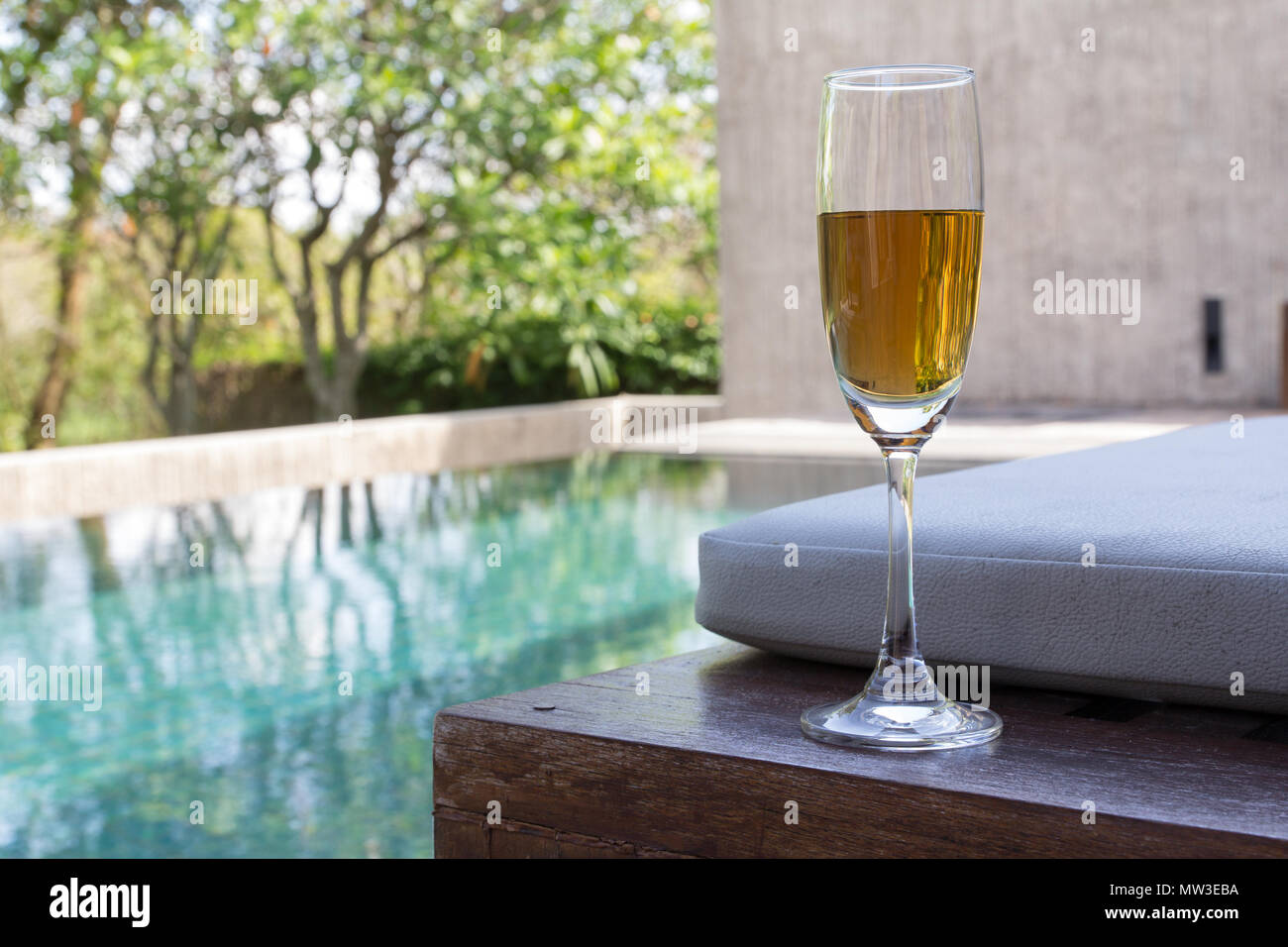 Rose wine swimming pool hi-res stock photography and images - Alamy