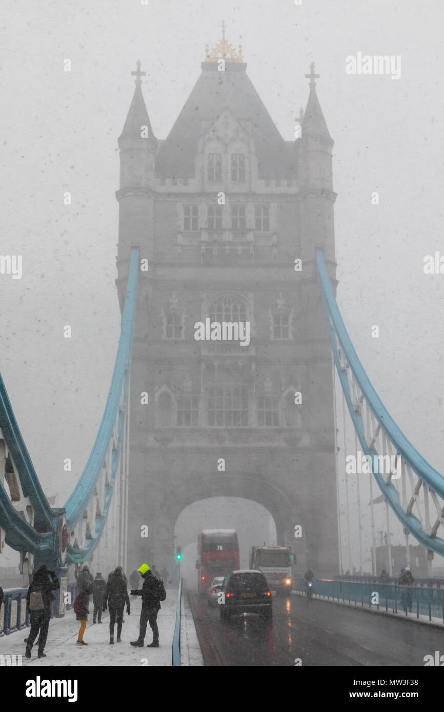 England, London, Southwark, Tower Bridge in the Snow Stock Photo - Alamy
