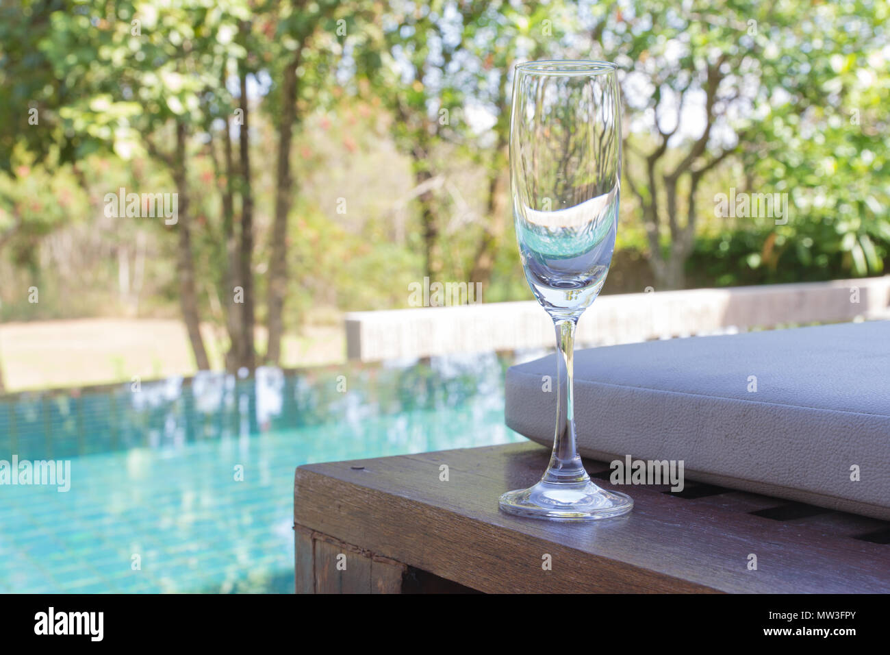 Rose wine swimming pool hi-res stock photography and images - Alamy