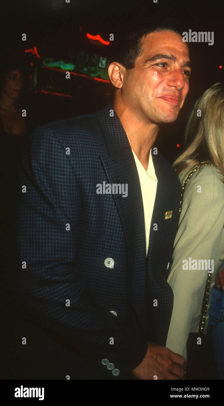 HOLLYWOOD, CA - JUNE 6: Actor Tony Danza attends the 'City Slickers ...
