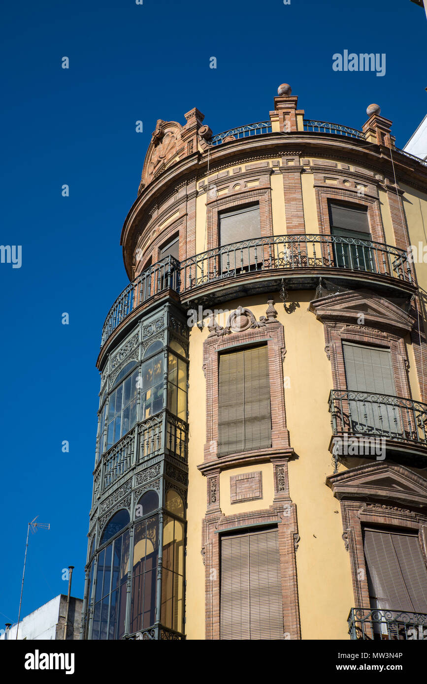 Buildings in seville hi-res stock photography and images - Alamy