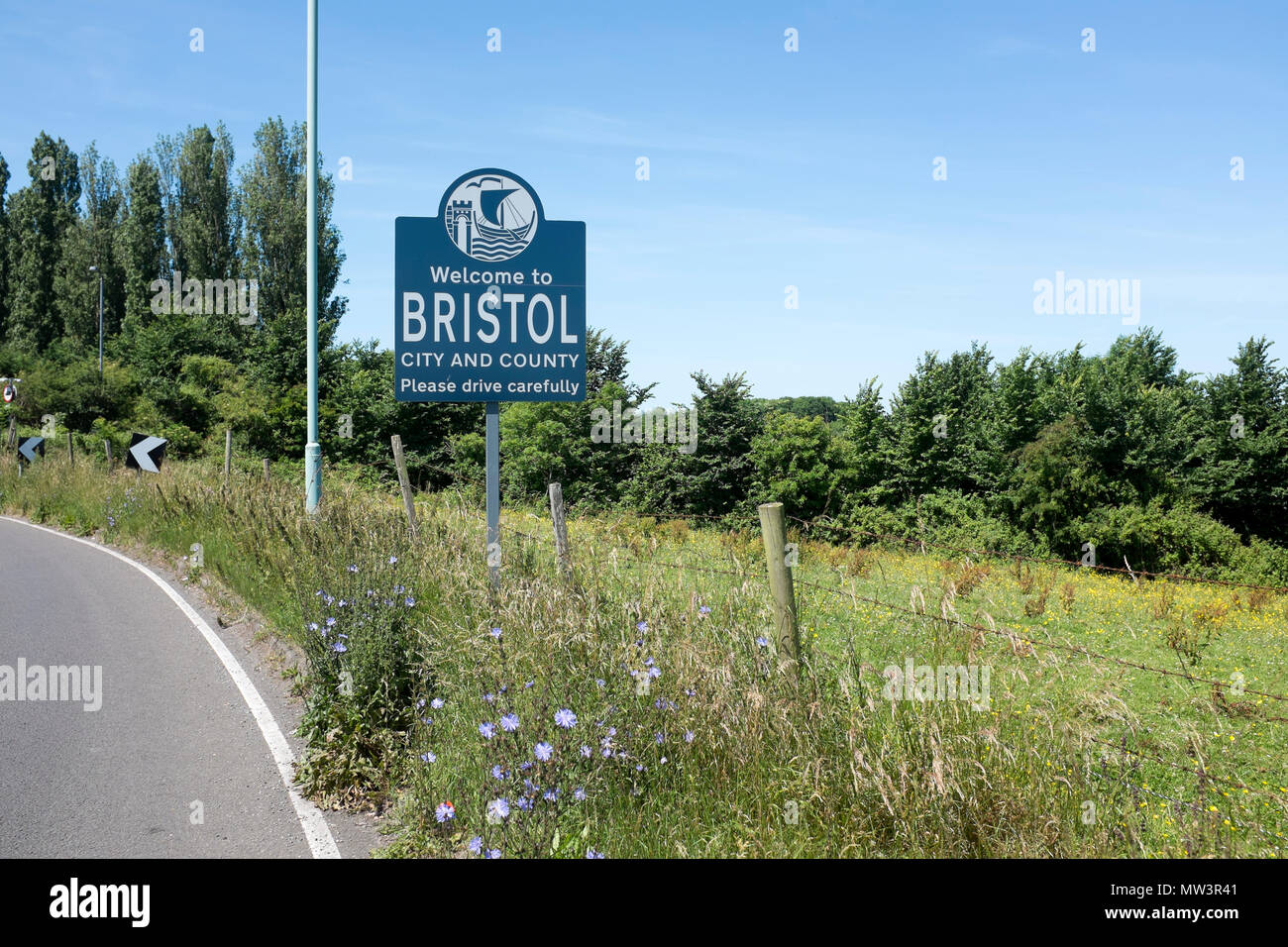 Welcome to Bristol City and County Sign Stock Photo - Alamy