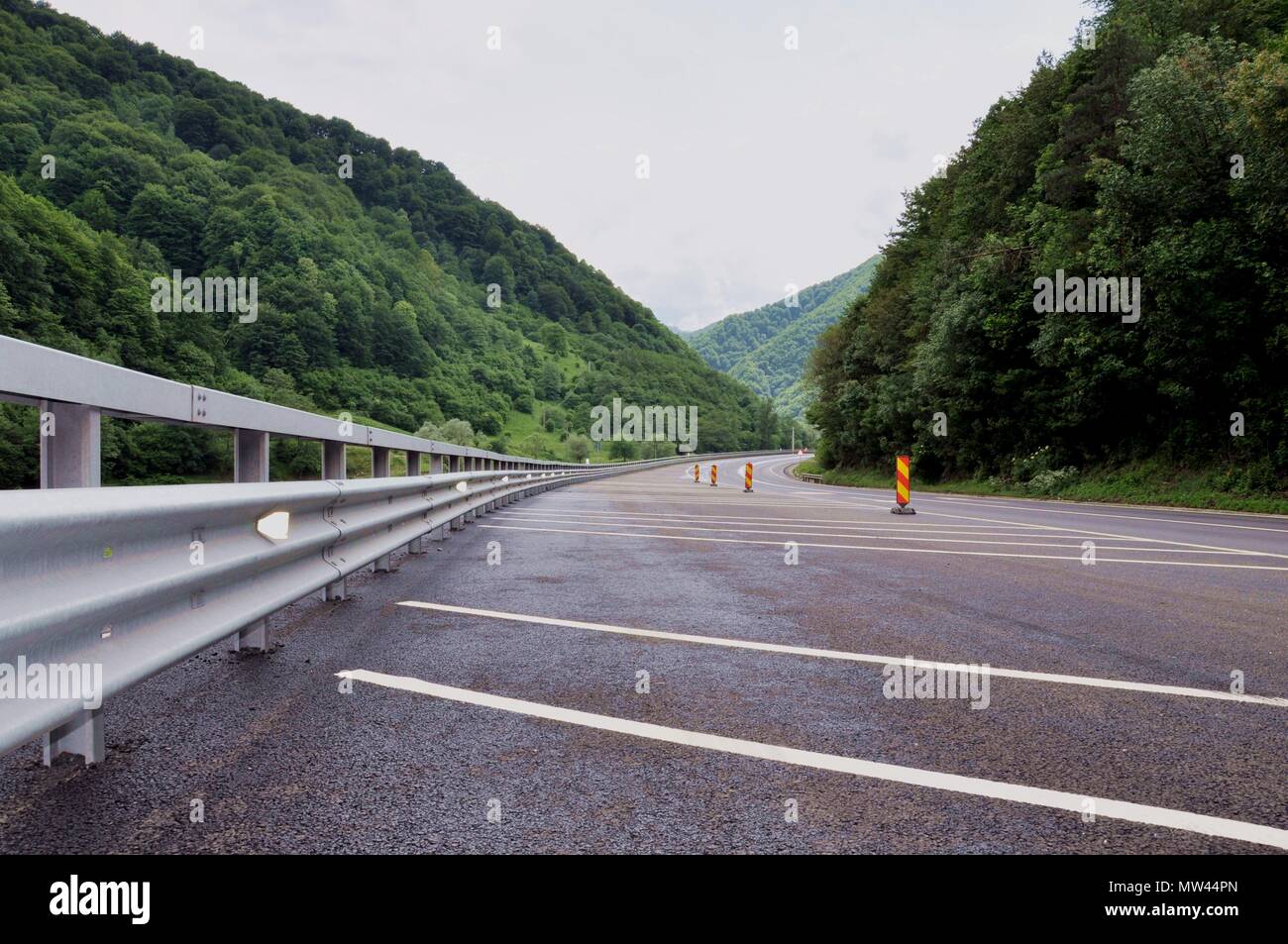 Beautiful road traffic between hi-res stock photography and images - Alamy