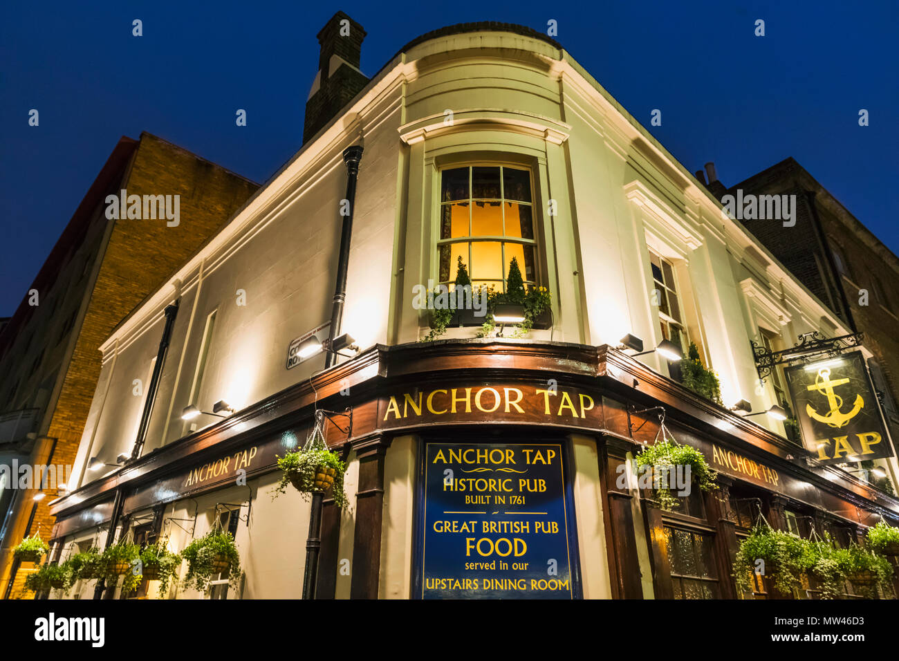 Anchor tap pub hi-res stock photography and images - Alamy