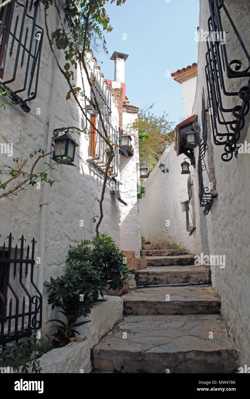 Narrow turkish streets hi-res stock photography and images - Alamy