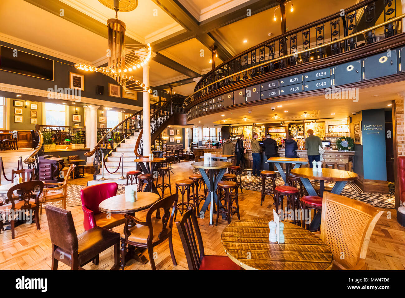 Barrowboy banker hi-res stock photography and images - Alamy