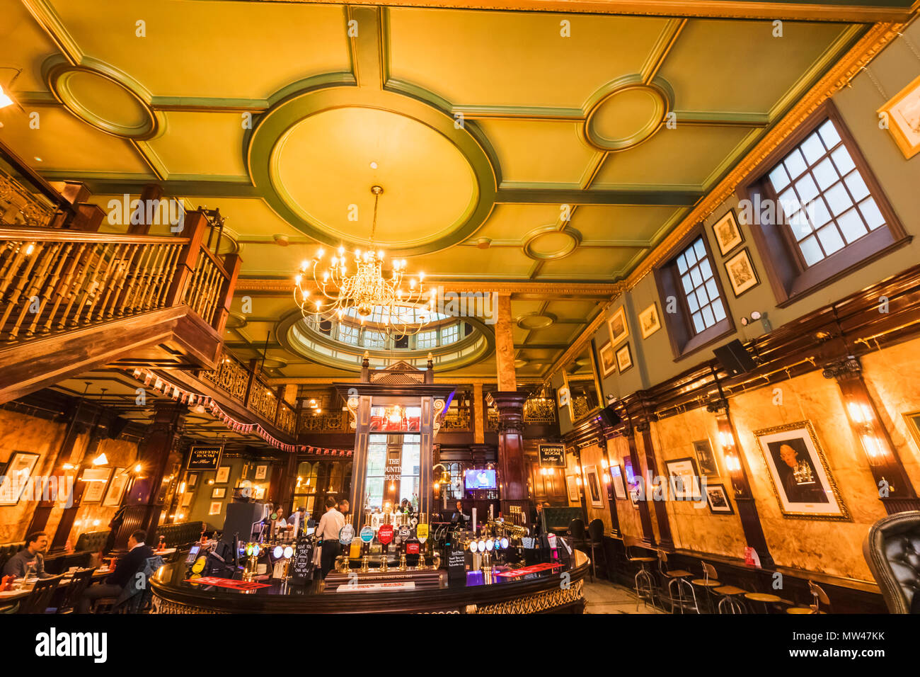 England, London, The City of London, The Counting House Pub Stock Photo ...