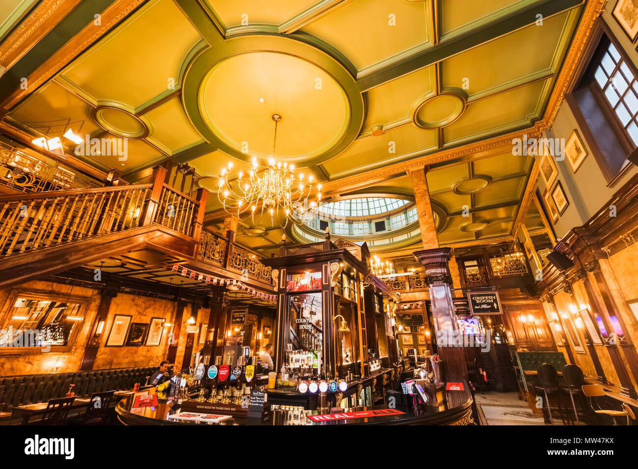 England, London, The City of London, The Counting House Pub Stock Photo ...