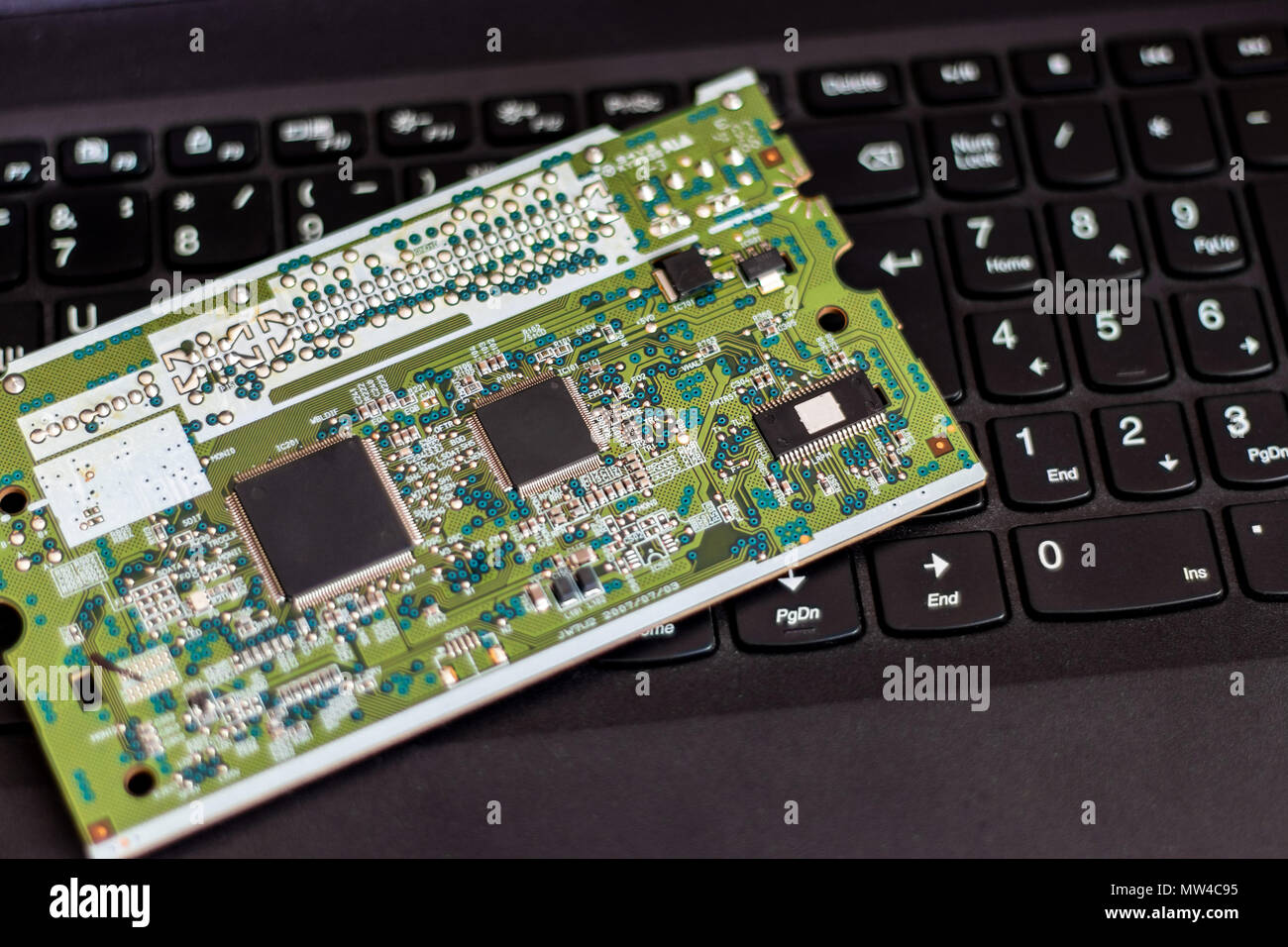 Laptop keyboard apple qwerty hi-res stock photography and images - Alamy