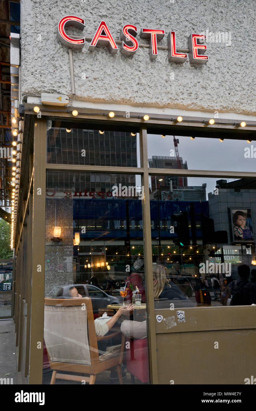 Old elephant castle shopping centre hi-res stock photography and images ...