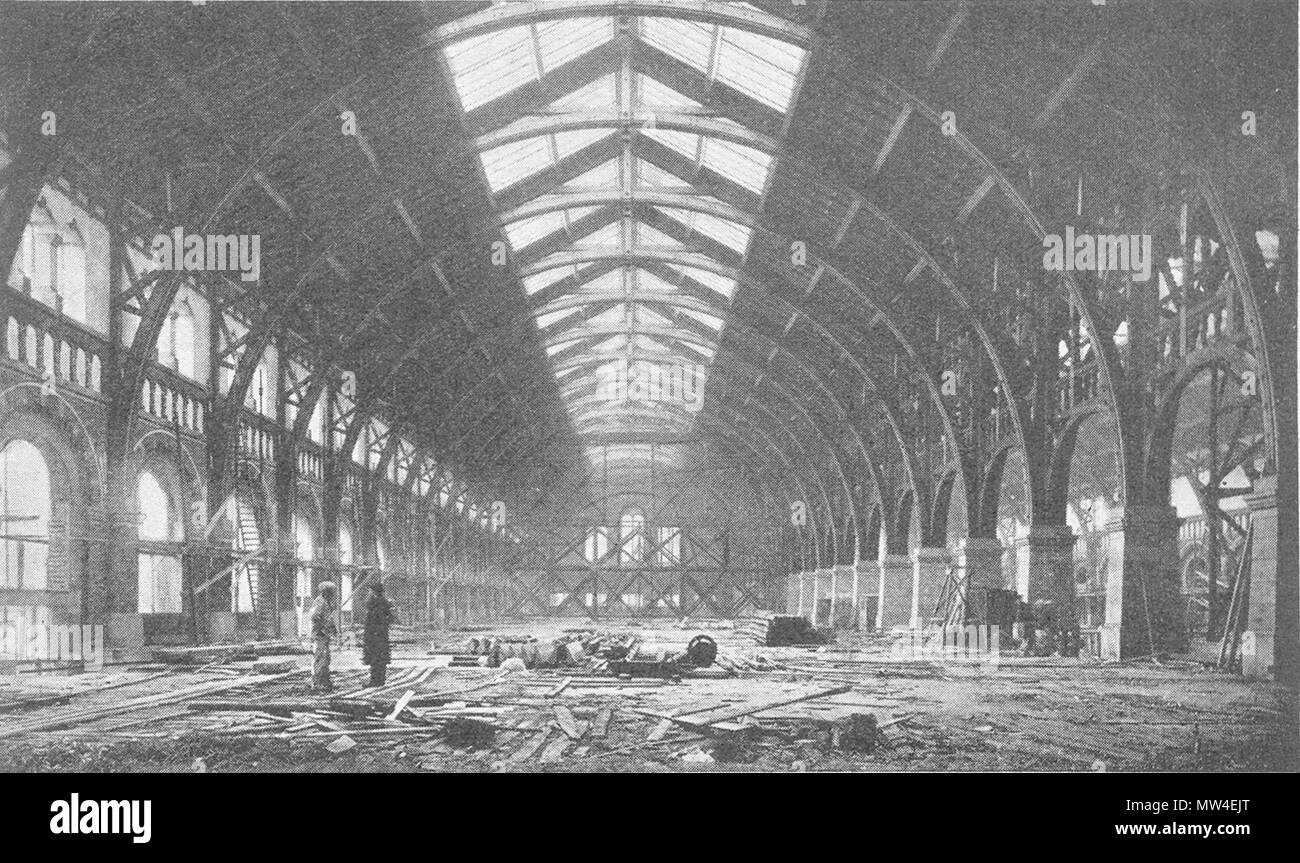 Platform 3 Black and White Stock Photos & Images - Alamy