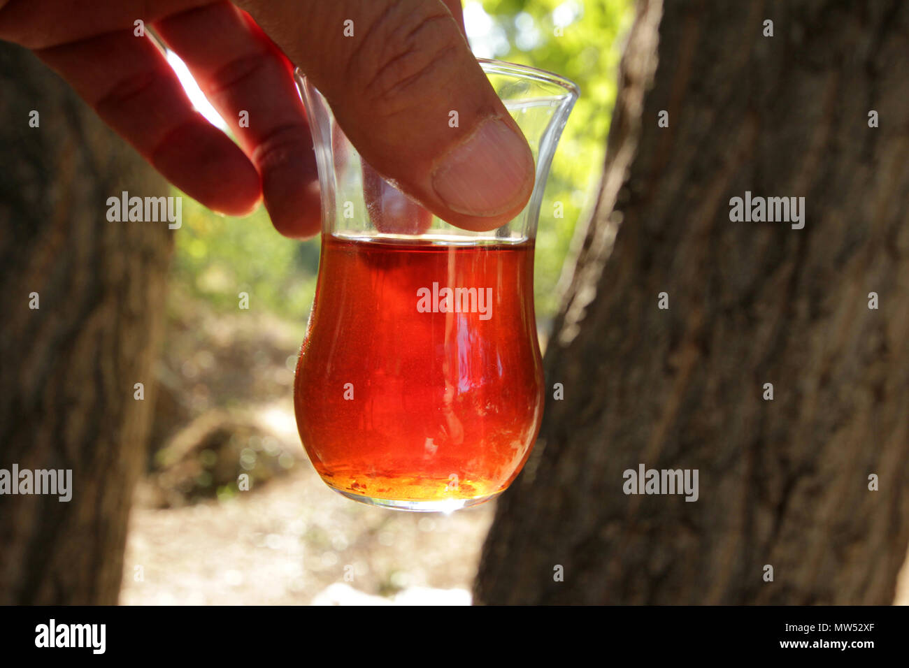 Turkish men drinking tea hi-res stock photography and images - Alamy